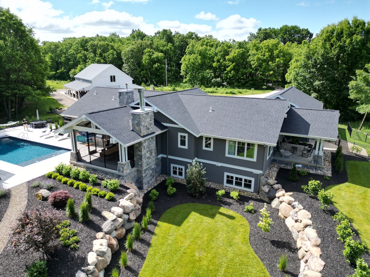 Custom Contemporary - Newman Construction & Design