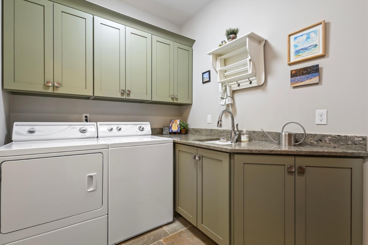 Lake Ranch House - Newman Construction & Design